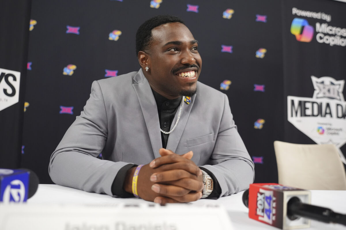 Daniels’ efforts to bond with receivers included recent trip to ...